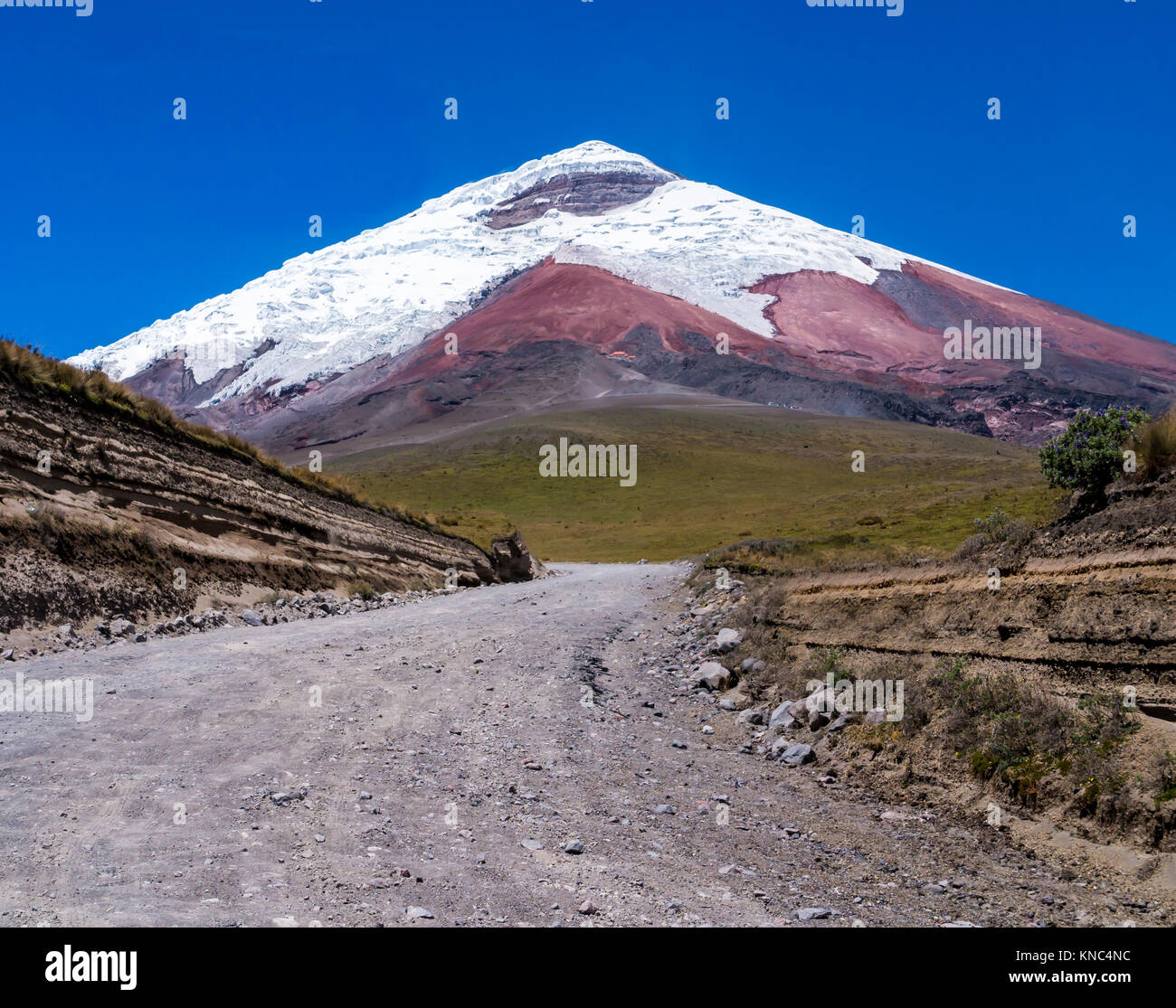 Stunning volcano view hi-res stock photography and images - Alamy