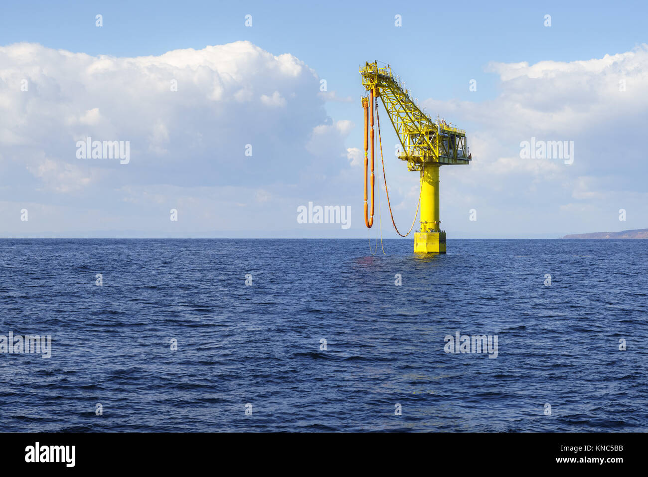 Sakhalin gas platform hi-res stock photography and images - Alamy
