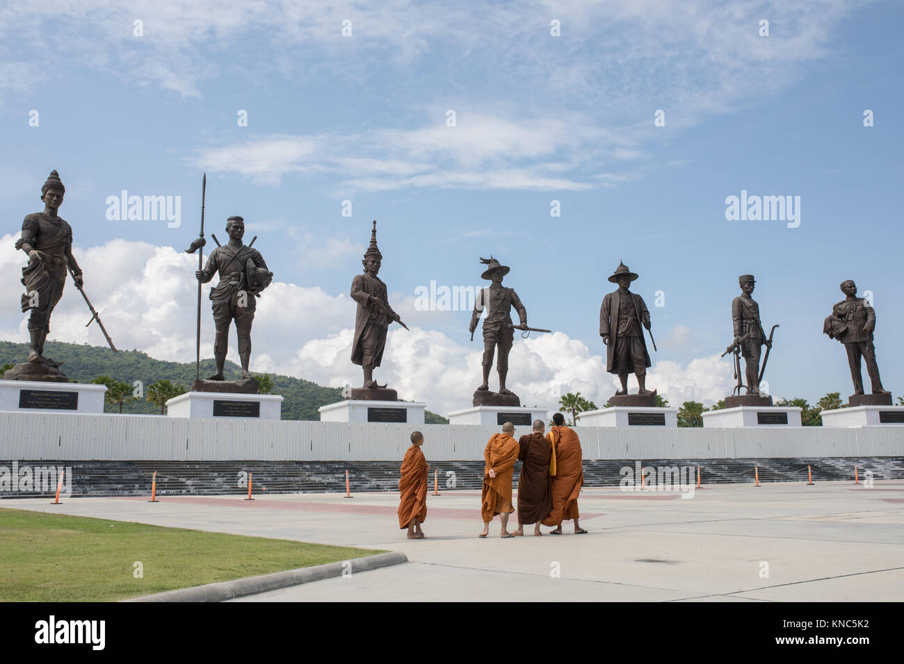 PRACHUAPKHIRIKHAN THAILAND - OCT25,2017 : thai monk looking to great ...