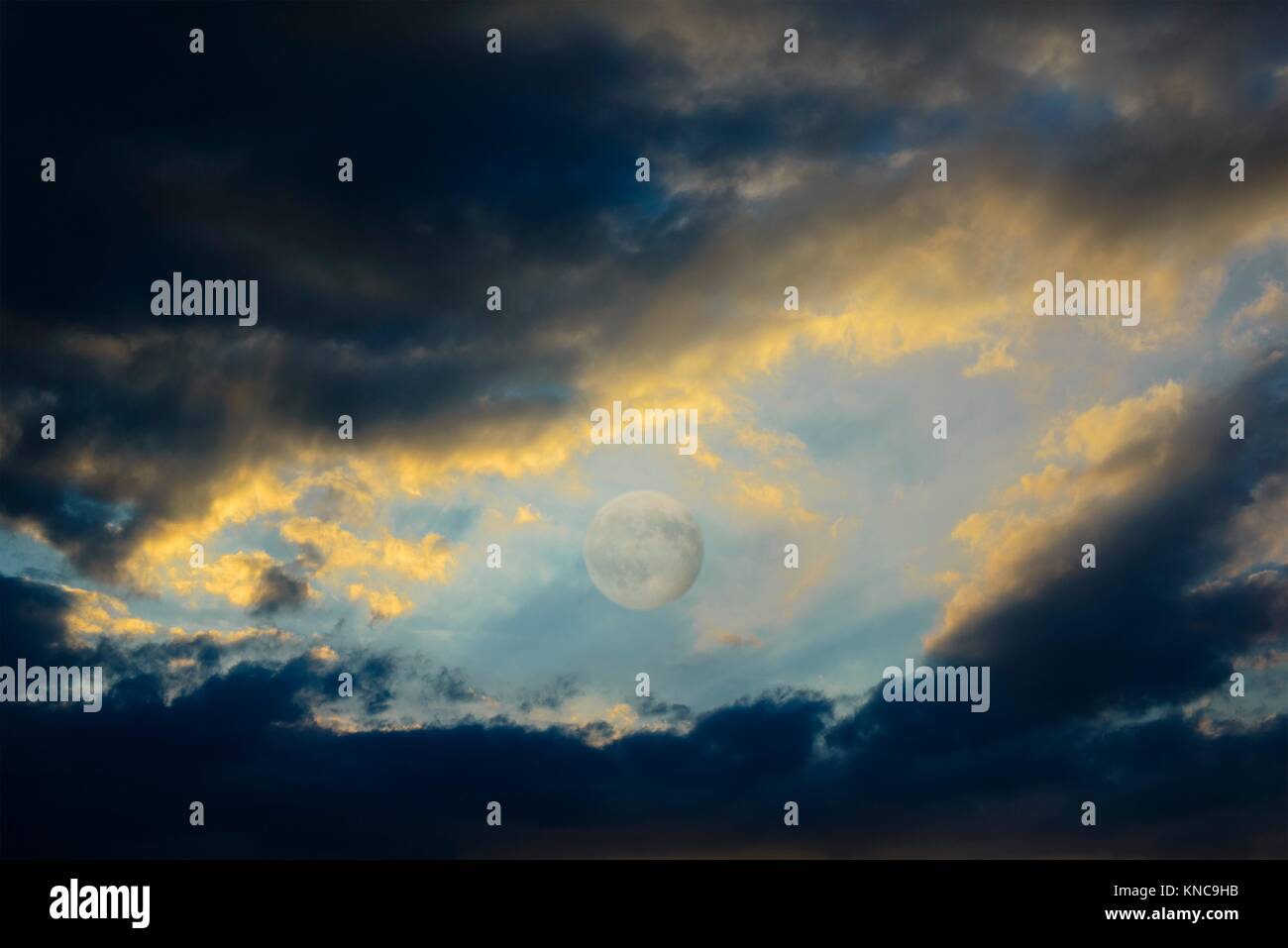 Rain Full Moon High Resolution Stock Photography and Images - Alamy