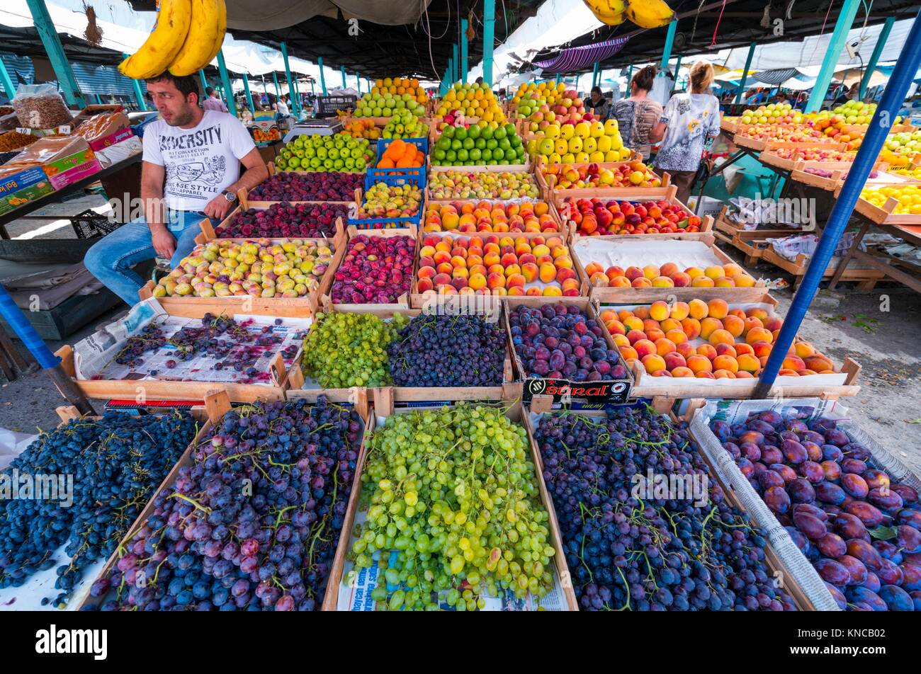 Food market middle east hi-res stock photography and images - Alamy
