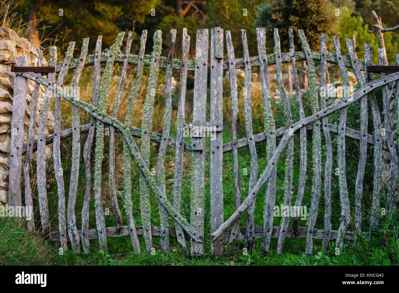 Old traditional farm hi-res stock photography and images - Alamy