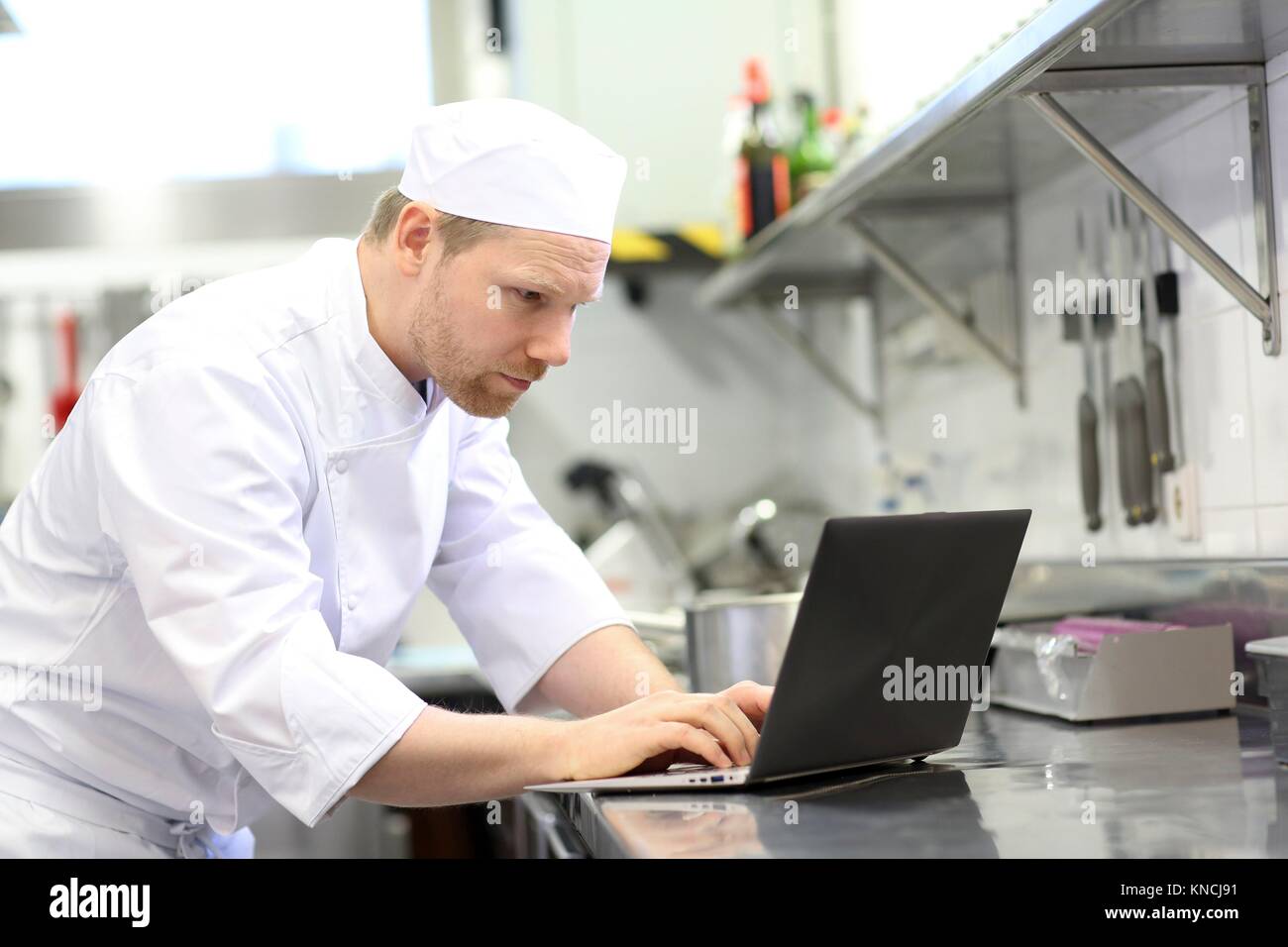 Chef laptop hi-res stock photography and images - Alamy