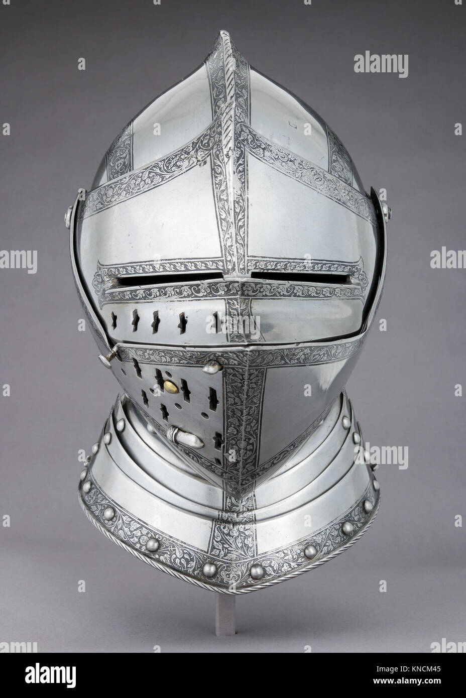 Close helmet 16th century hi-res stock photography and images - Alamy