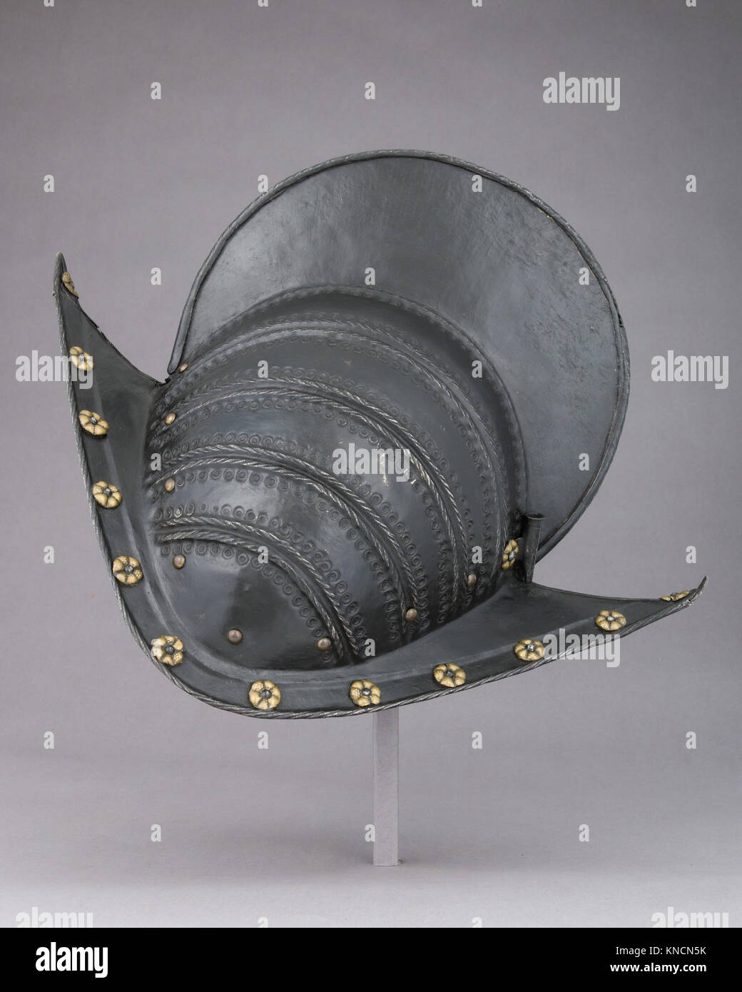 Medieval comb hi-res stock photography and images - Alamy