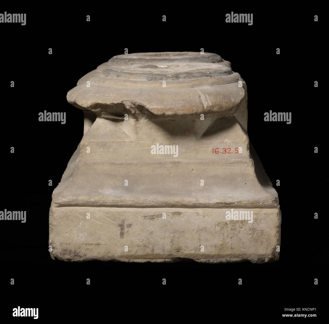 Marble column base capital hi-res stock photography and images - Alamy