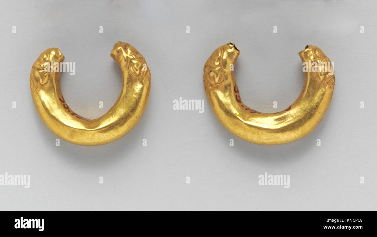 Gold Boat Shaped Earrings High Resolution Stock Photography and Images ...