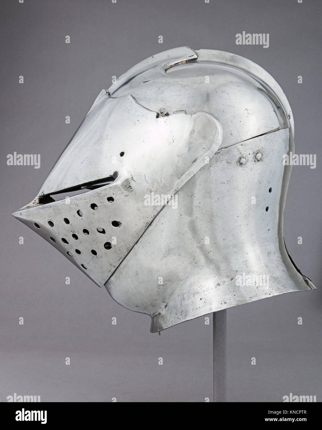 Armet MET 29.158.52, medieval head armor, illustrating advanced ...