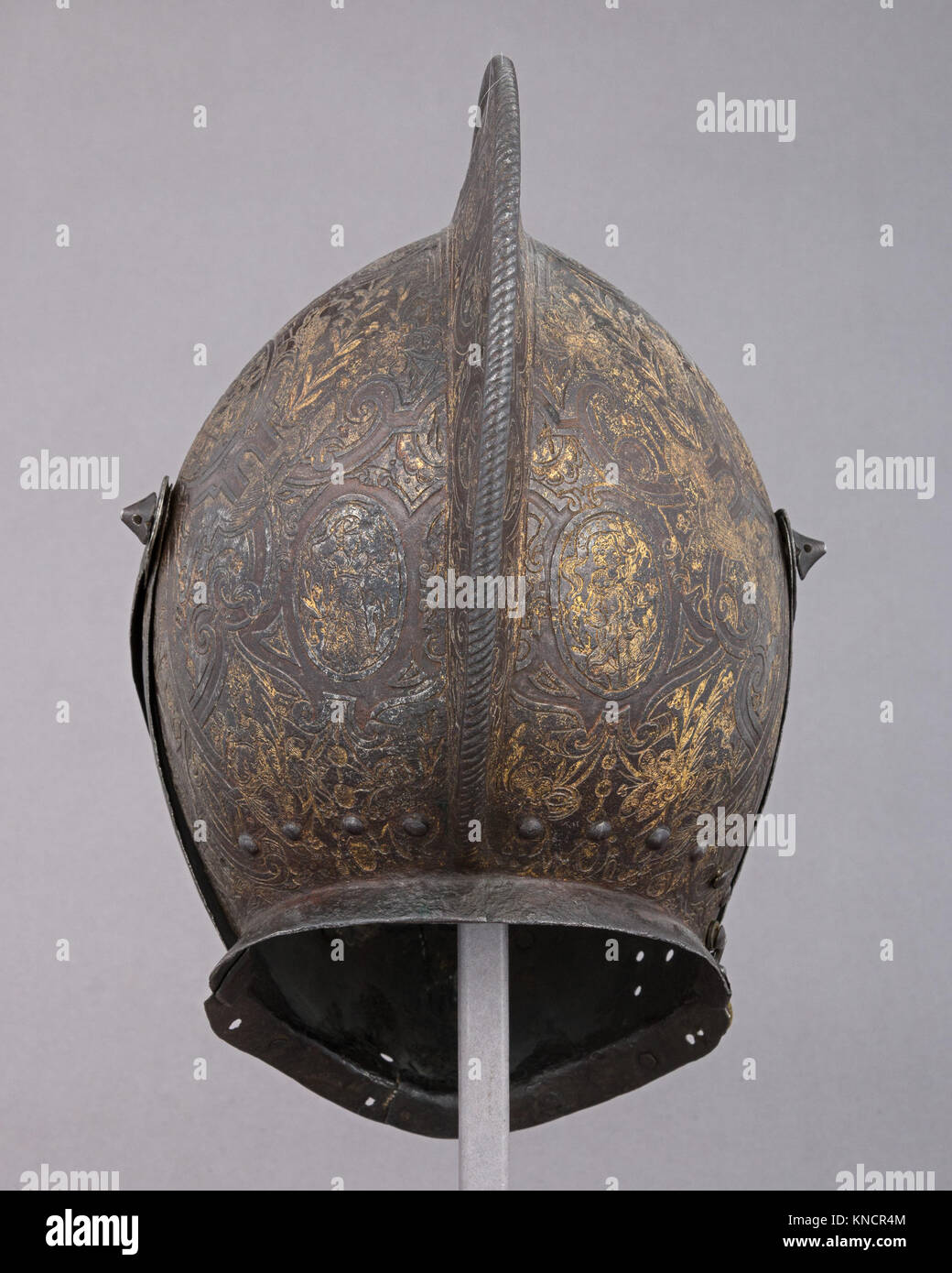 Close Helmet MET 04.3.201 004AA2015 21973 Stock Photo - Alamy