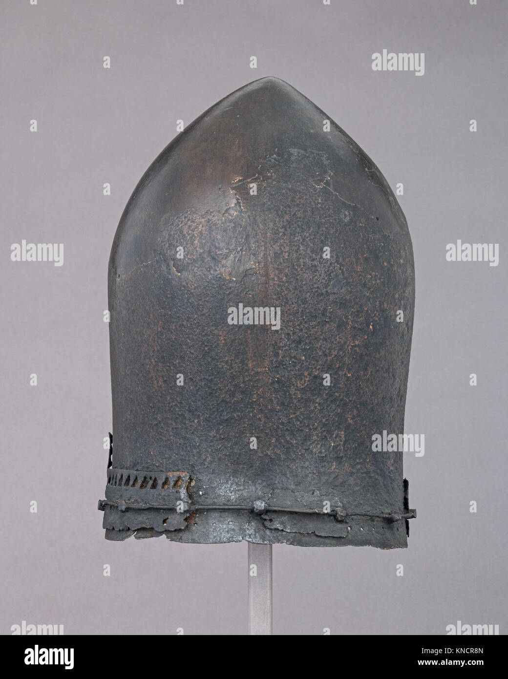 Helmet with faceguard hi-res stock photography and images - Alamy