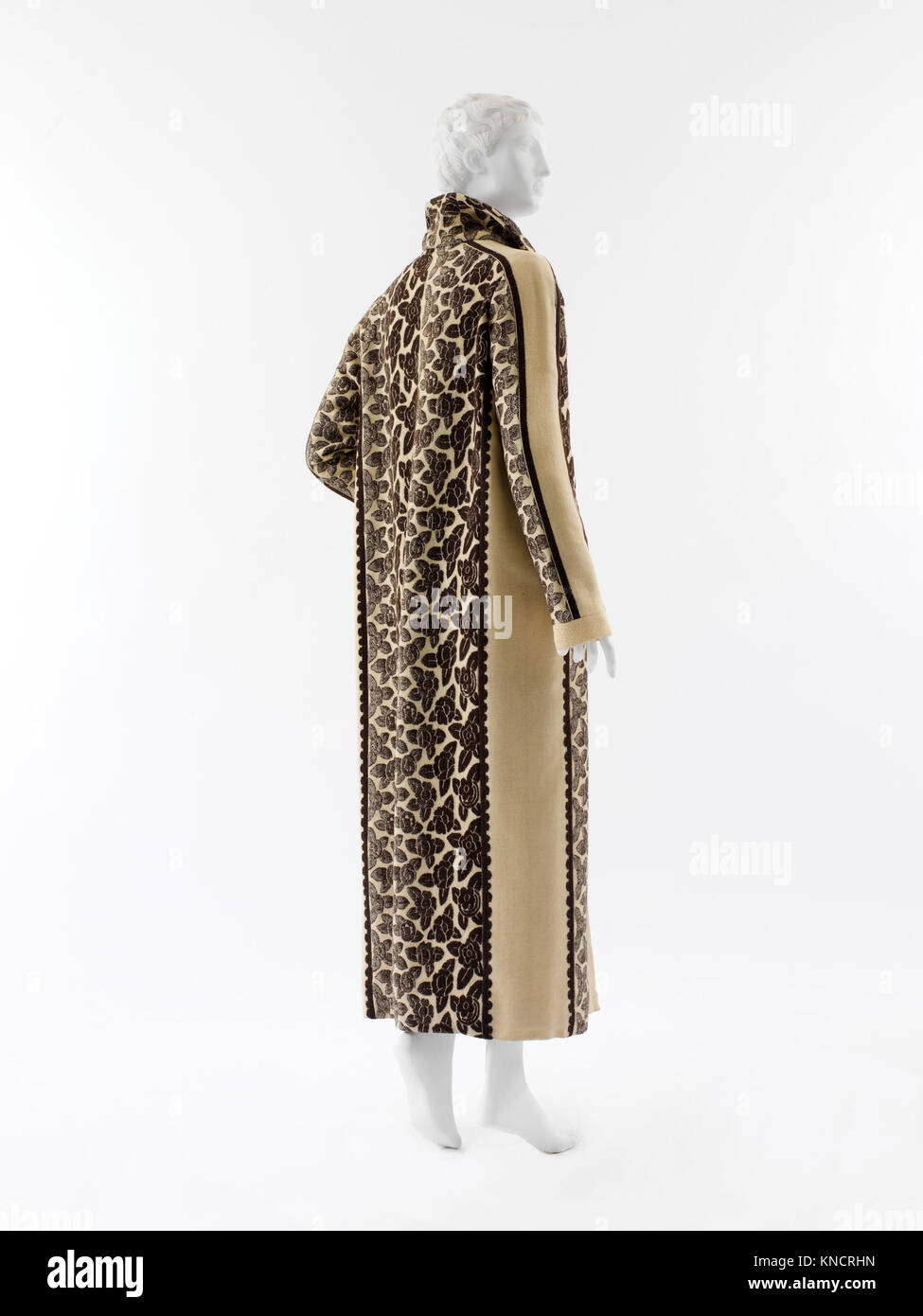 This wool coat by Paul Poiret exemplifies early 20th-century French ...