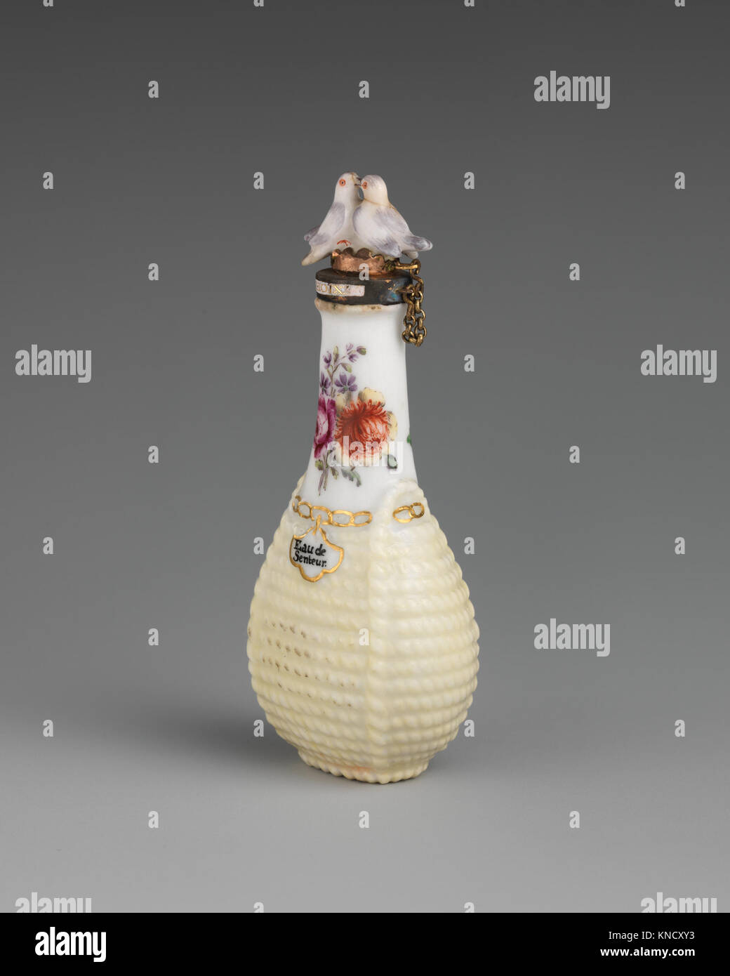Collection of ornate ceremonial vessels hi-res stock photography and ...