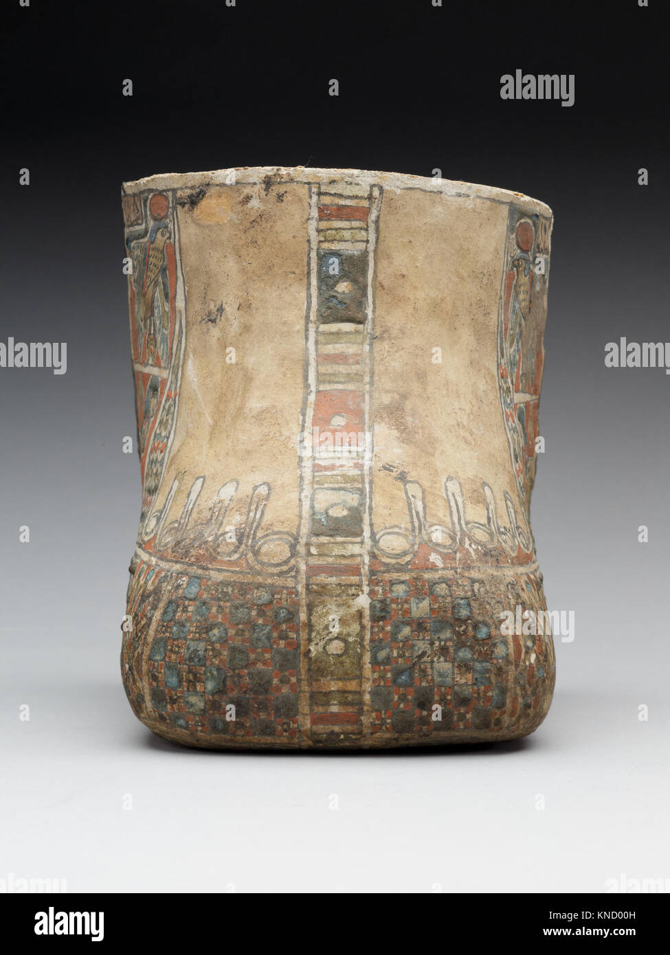 Mummy covering hi-res stock photography and images - Alamy