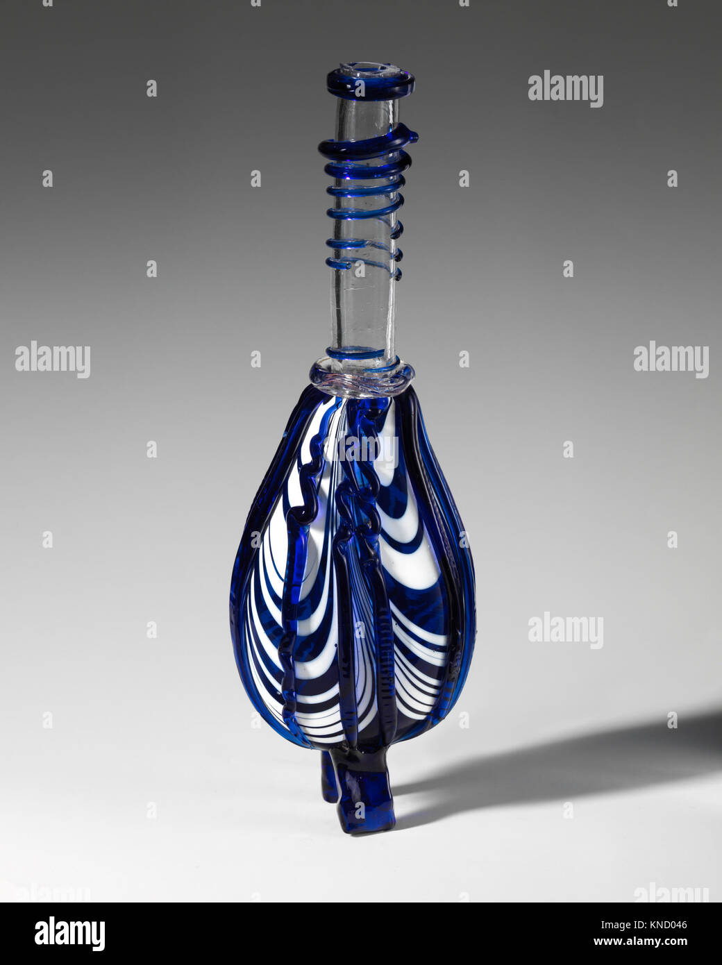 Bellows Model High Resolution Stock Photography and Images - Alamy