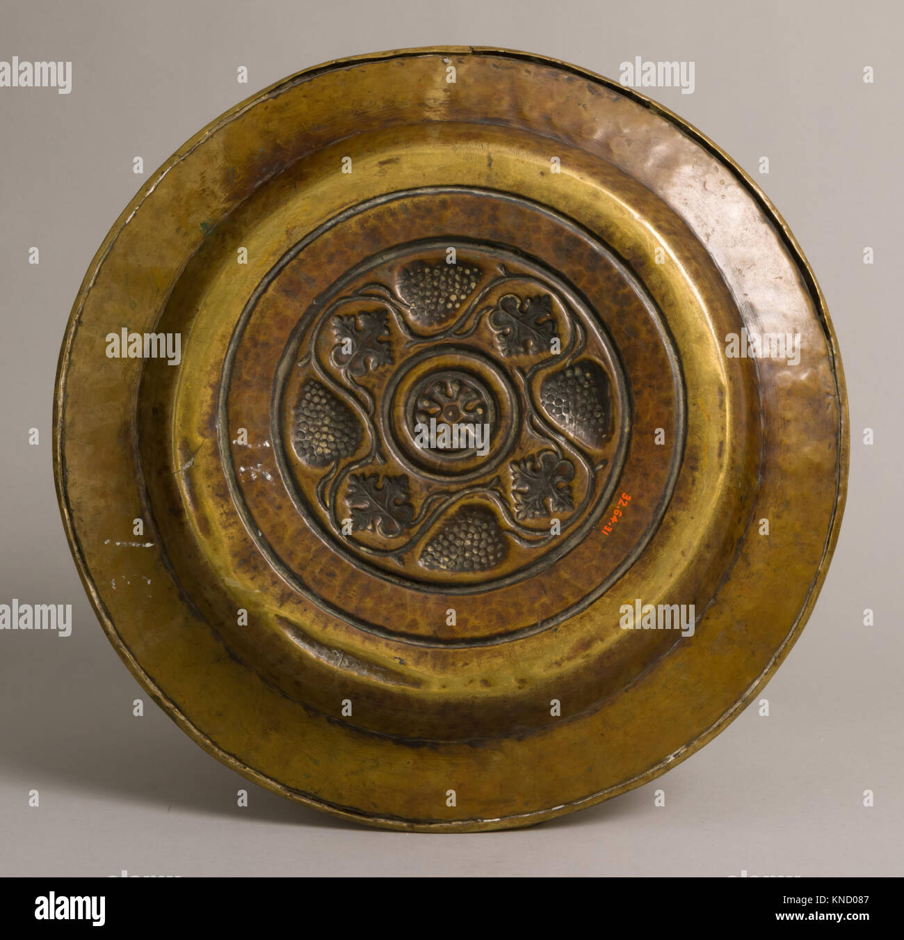This dish, made with fine materials, displays the period's ...