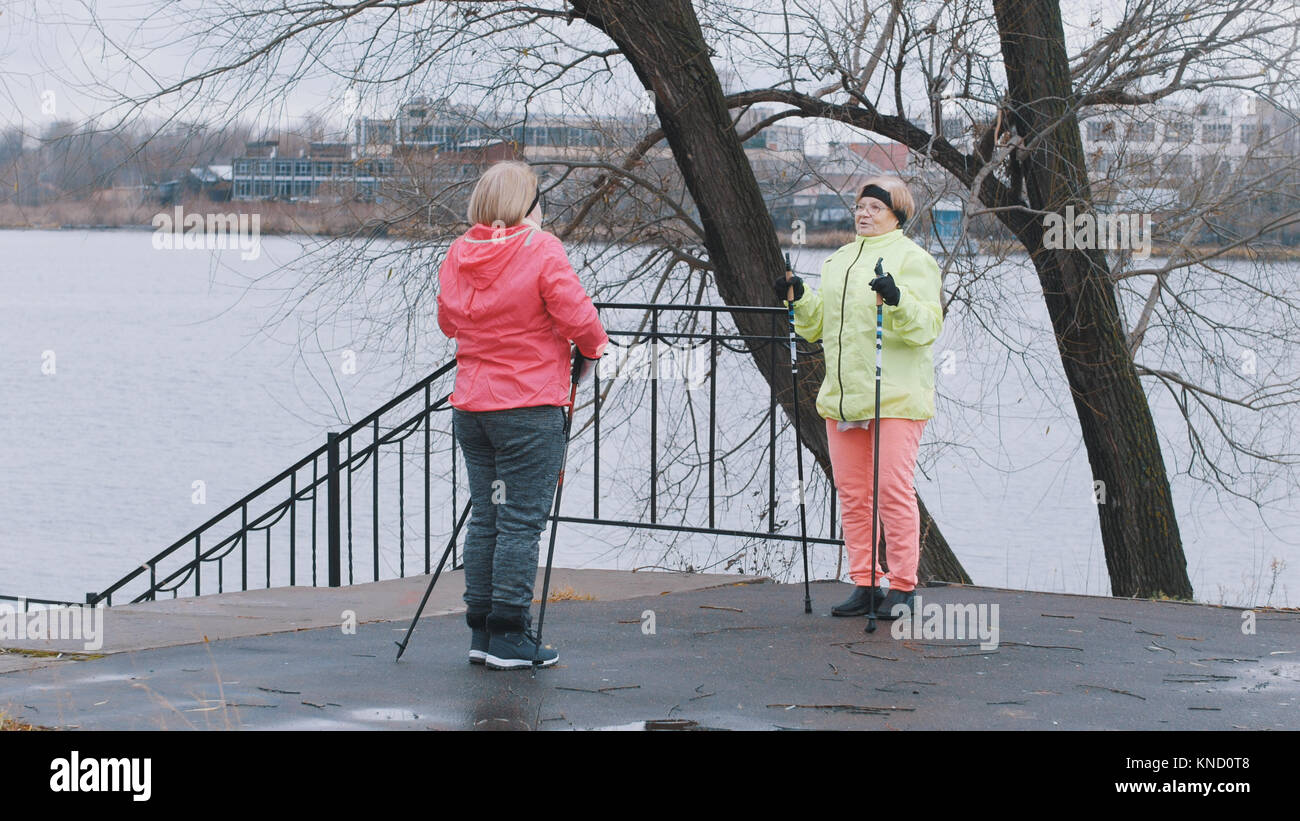 Elderly women doing exercises neck hi-res stock photography and images ...