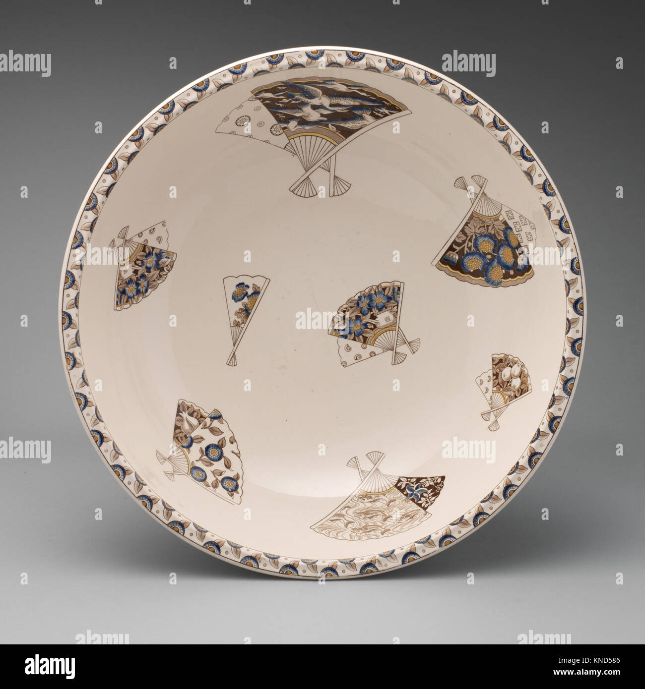 Antique ewer and basin hi-res stock photography and images - Alamy