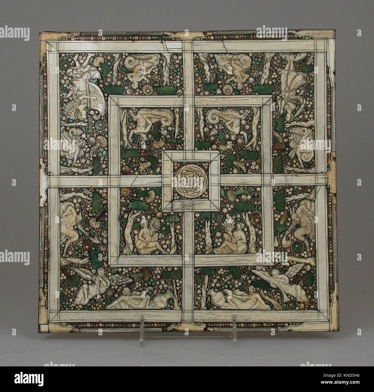 Tric trac board hi-res stock photography and images - Alamy