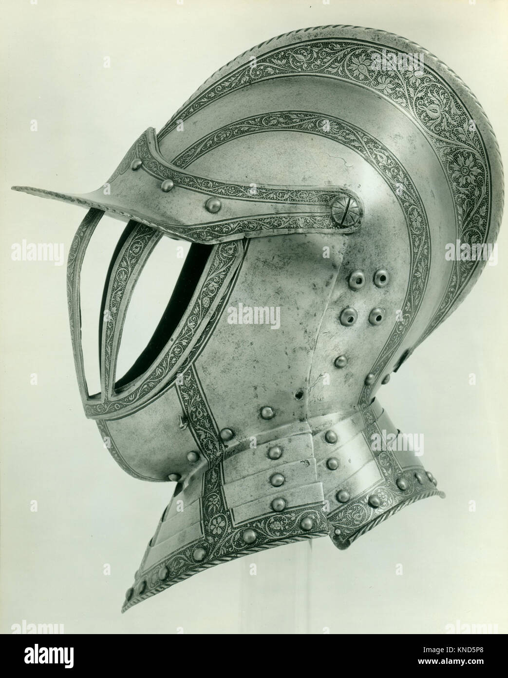 Armor of Emperor Ferdinand I (1503 1564) MET 101151 23944 Armorer: Kunz ...