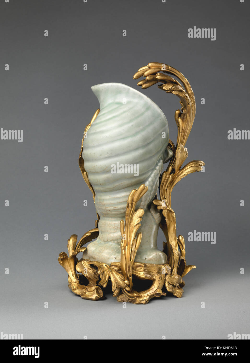 Shell vessel ancient hi-res stock photography and images - Alamy