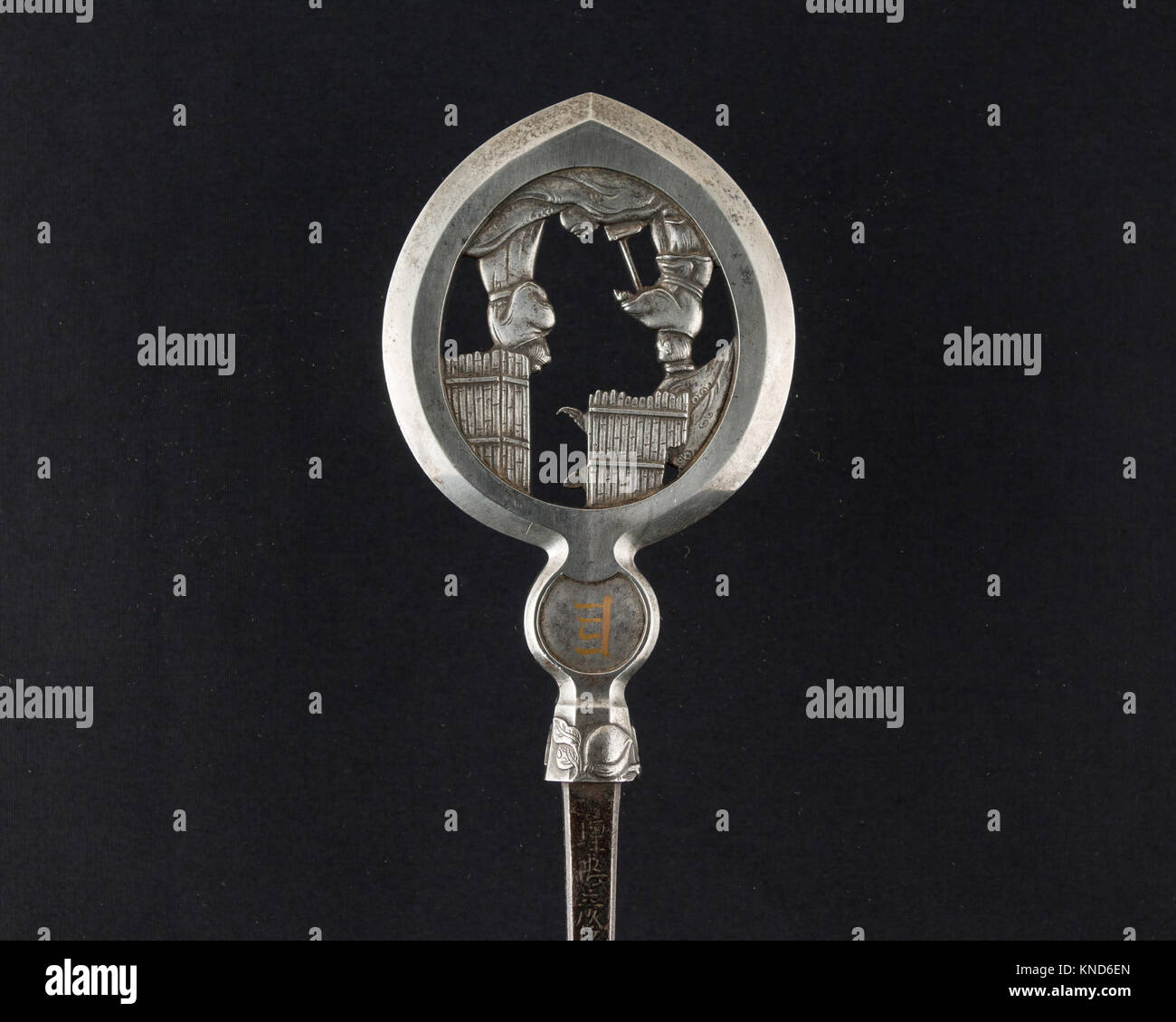 This 1645 Japanese Yanone arrowhead, made of steel, has a sharp ...