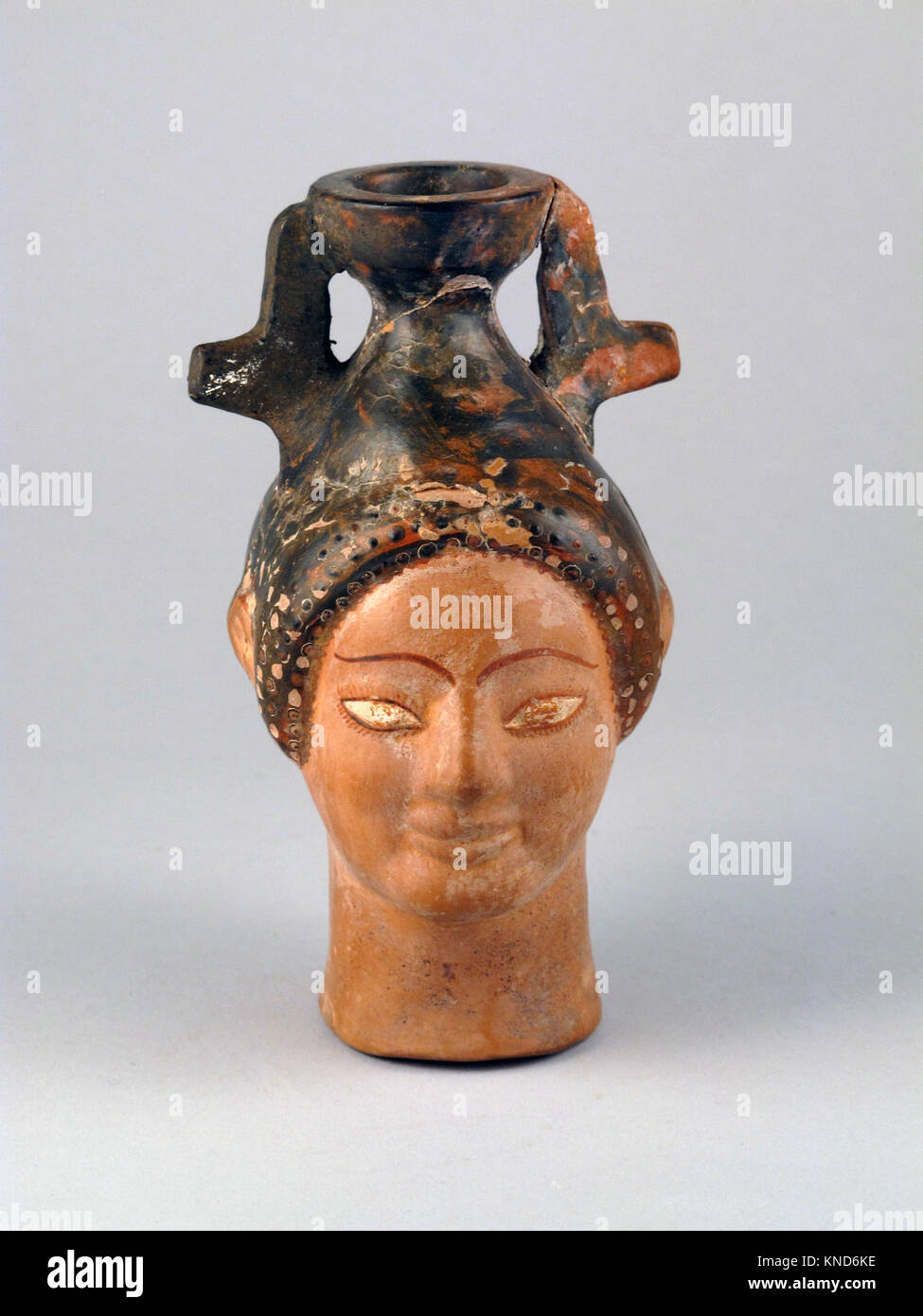 Terracotta aryballos hi-res stock photography and images - Alamy