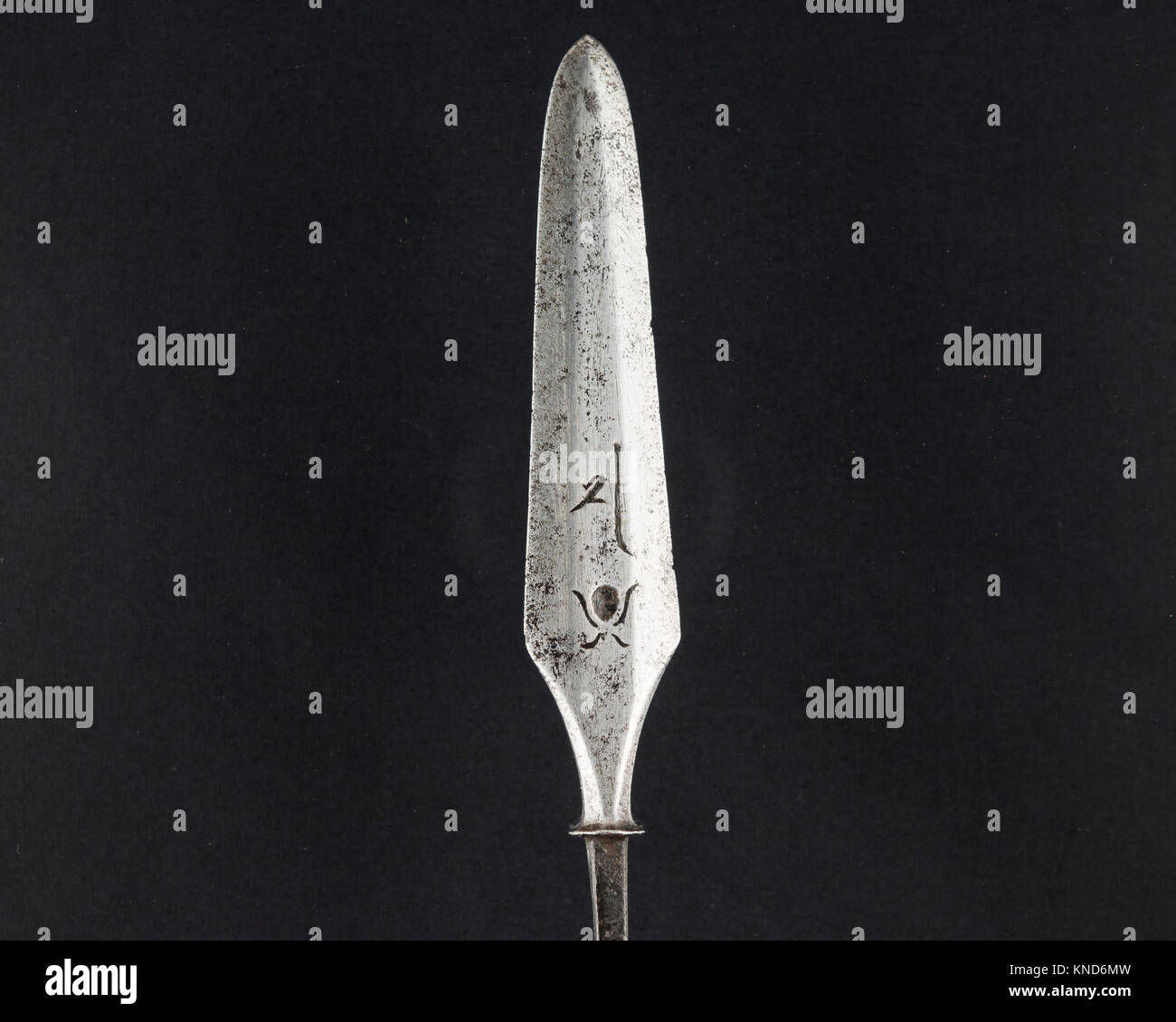 This 18th-century Japanese steel arrowhead (Yanone) illustrates ...