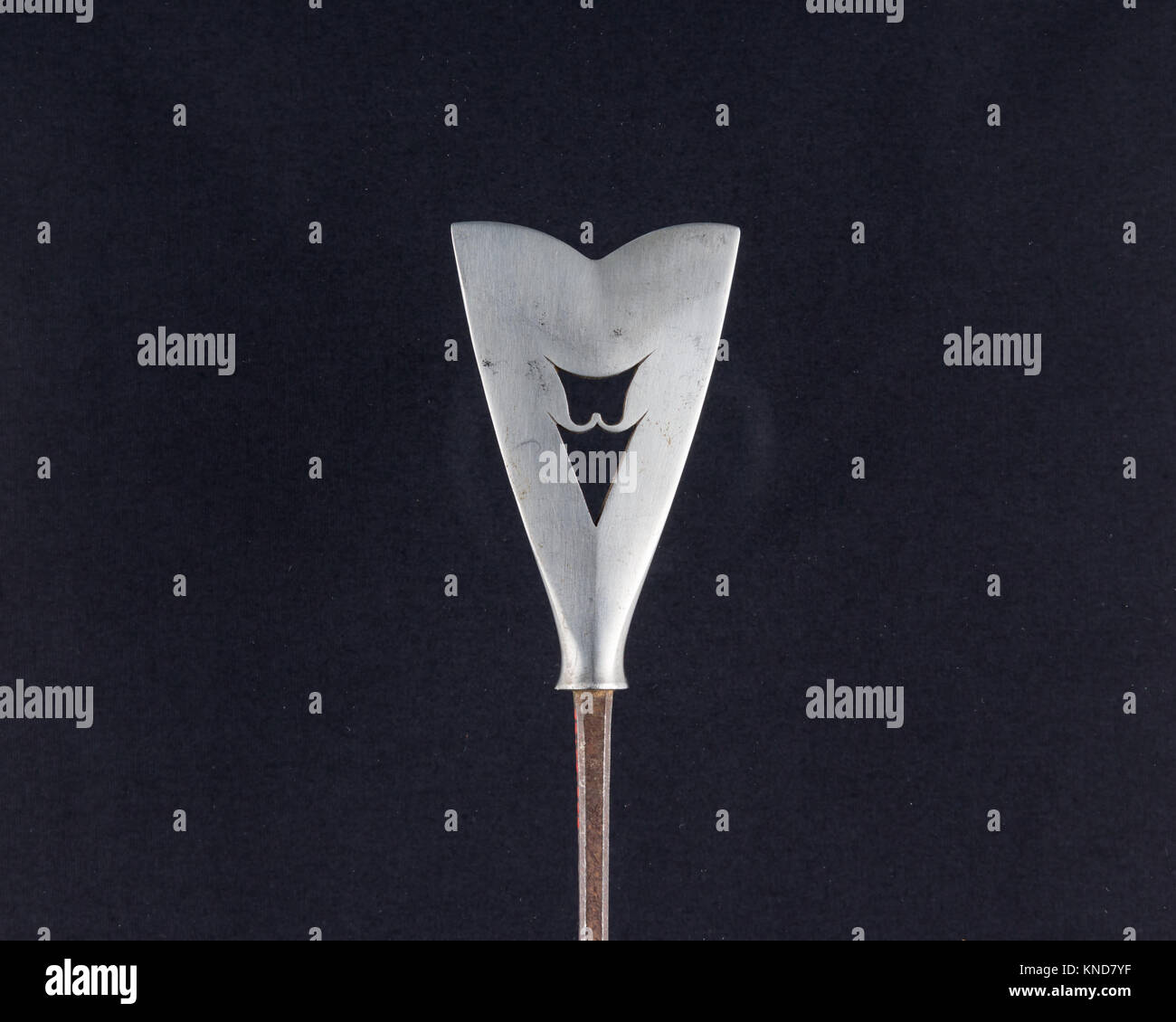 This 18th-century Japanese arrowhead, made of steel, is part of the ...