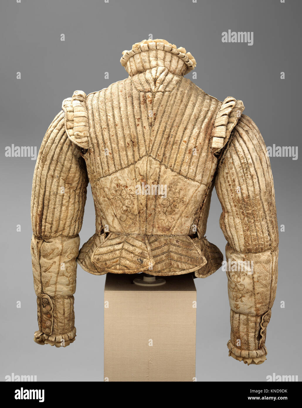 This fencing doublet, part of the MET collection, represents a ...