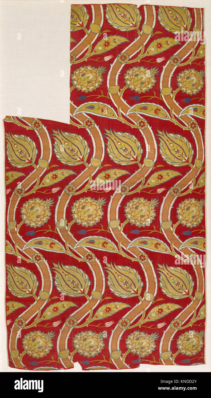 Wavy vine pattern hi-res stock photography and images - Alamy