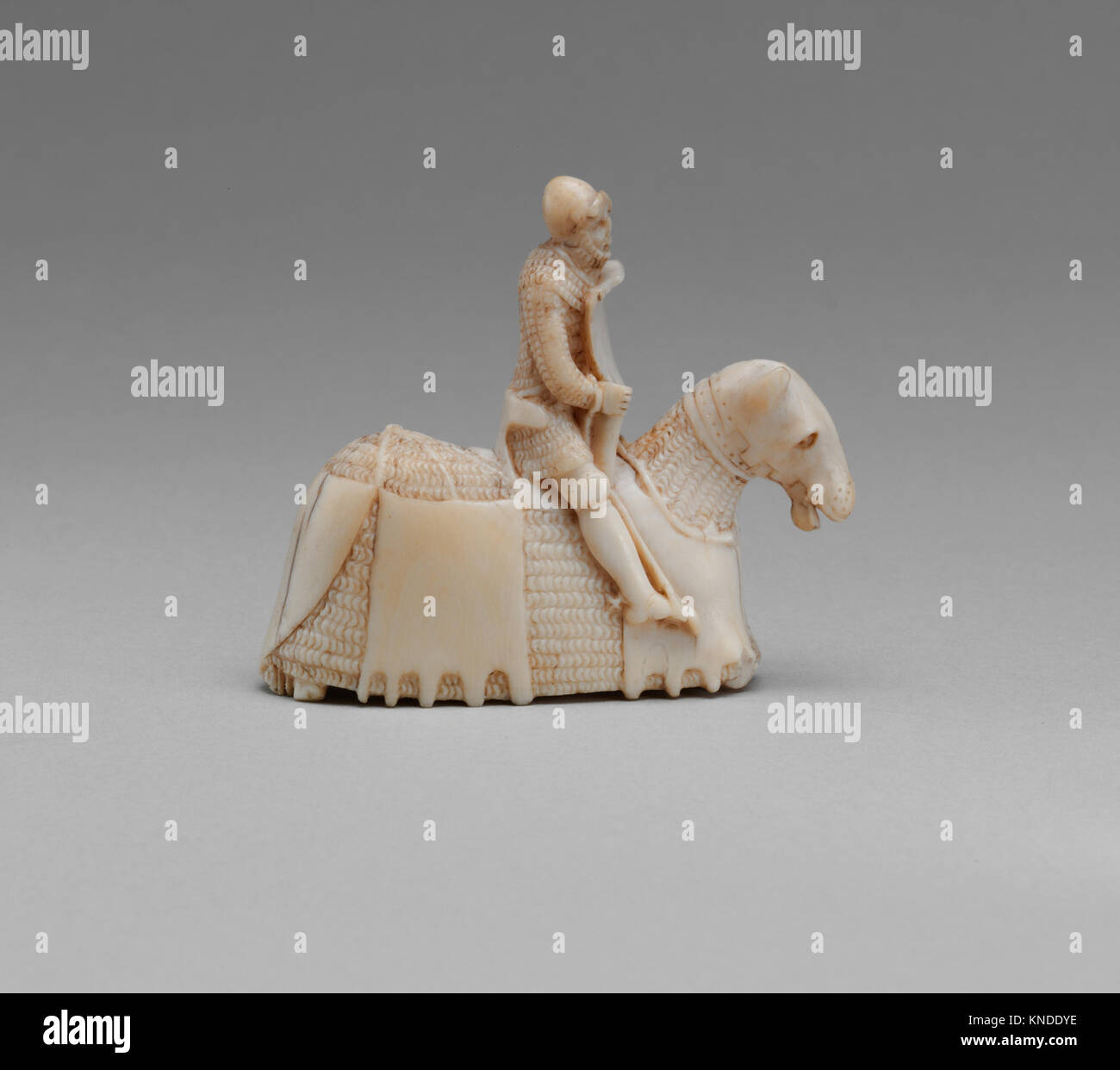 Medieval chess knight hi-res stock photography and images - Alamy