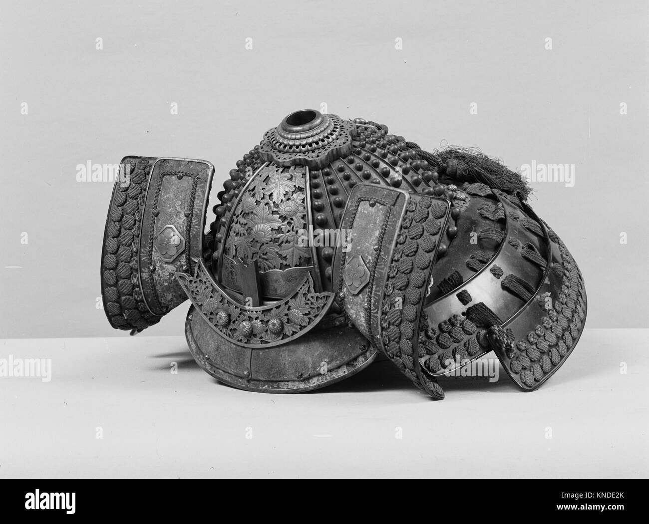 Kabuto armor Black and White Stock Photos & Images - Alamy