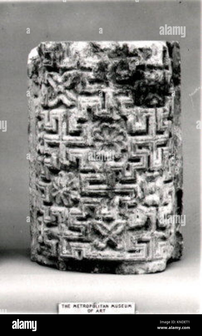 Engaged column hi-res stock photography and images - Alamy