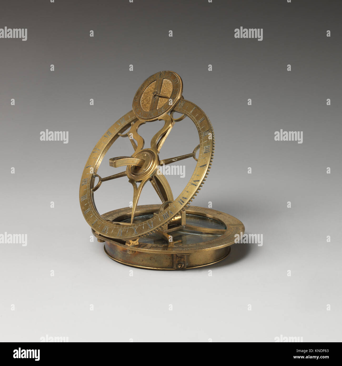 Equinoctial dial hi-res stock photography and images - Alamy