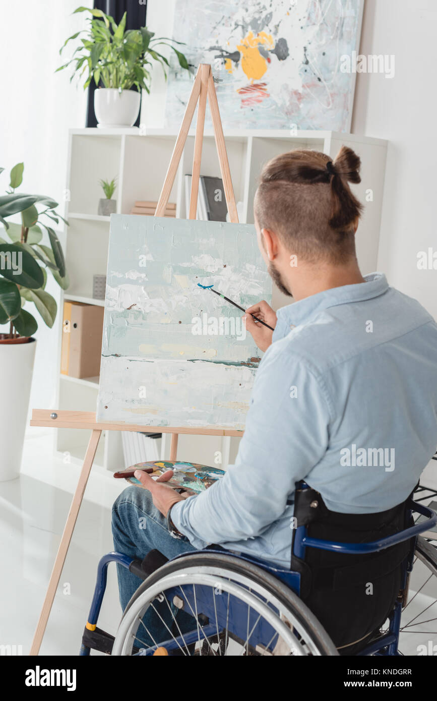 Disabled artist painting hi-res stock photography and images - Alamy