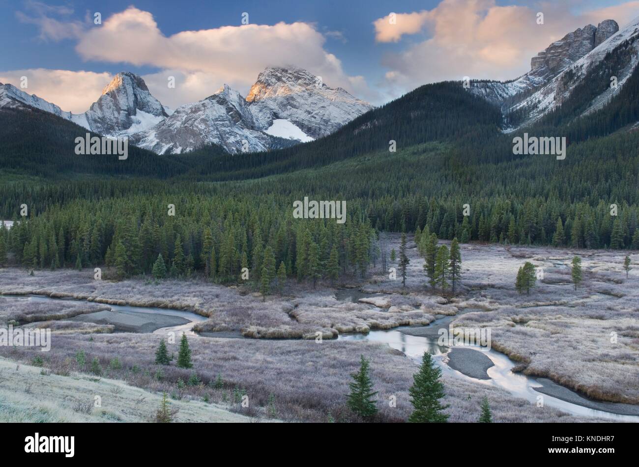 Kananaskis hi-res stock photography and images - Alamy