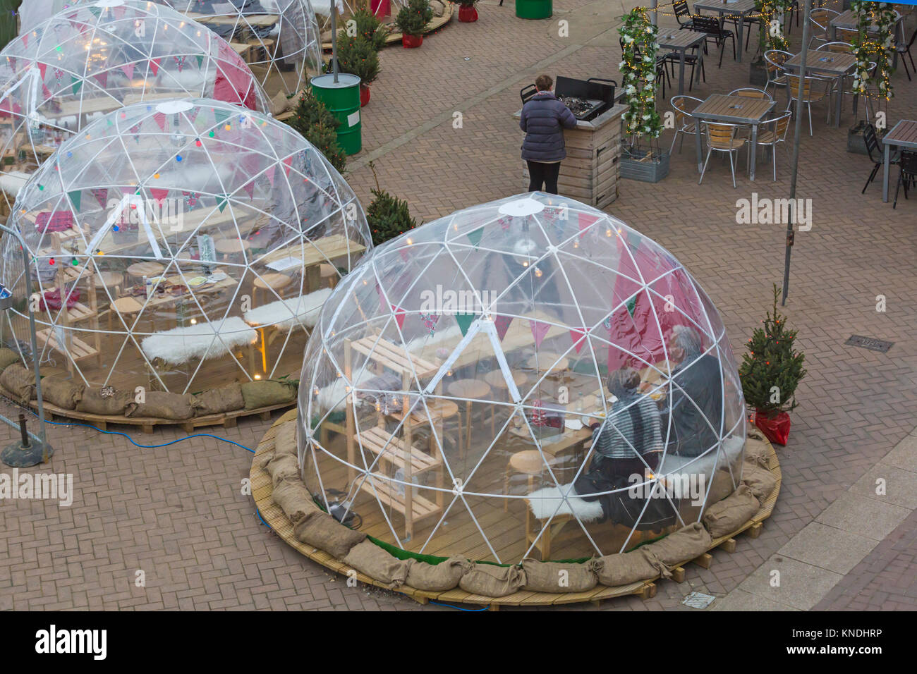 Brighton beach igloos hi-res stock photography and images - Alamy