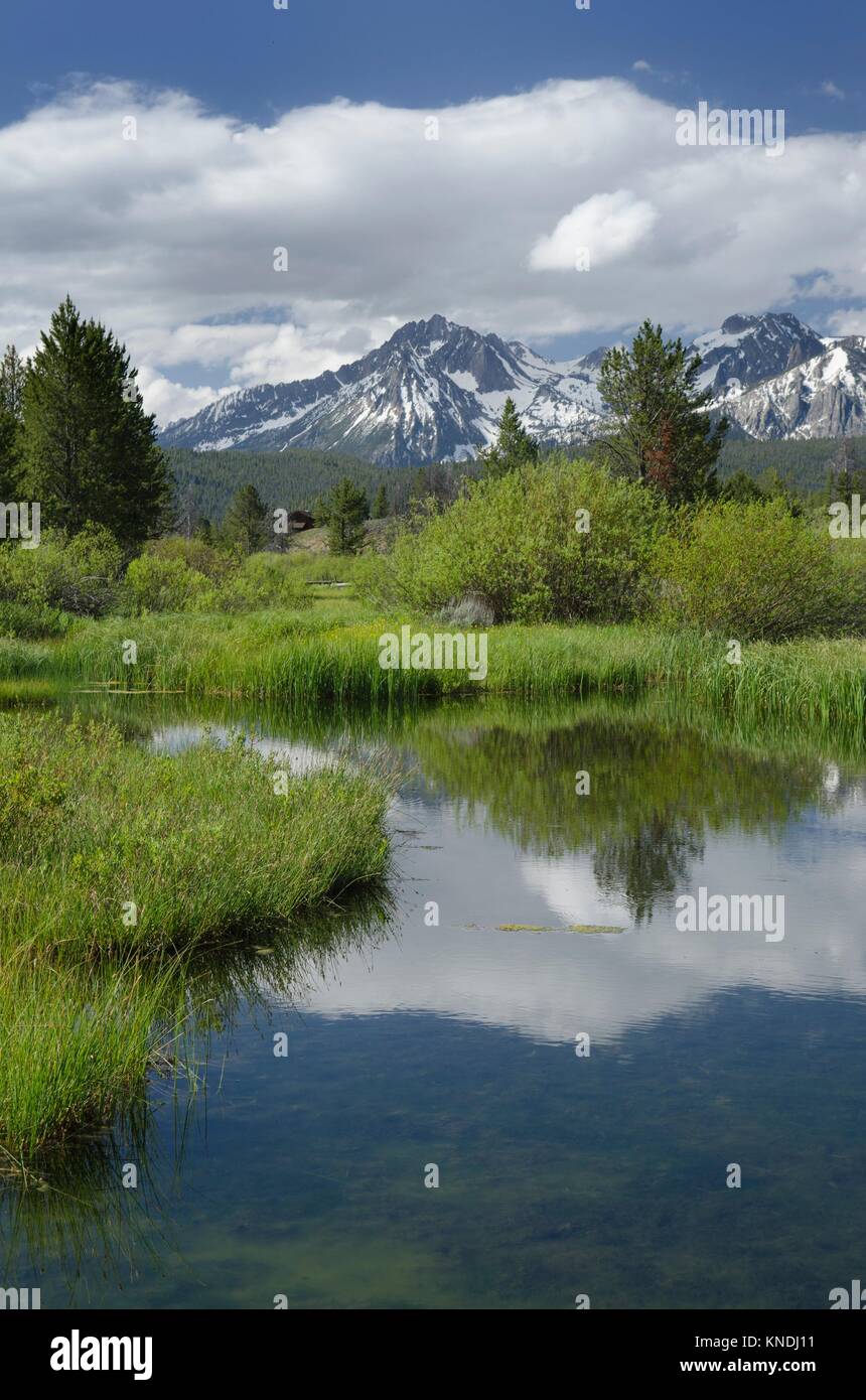 Sawtooth Mountains Stock Photos & Sawtooth Mountains Stock Images - Alamy