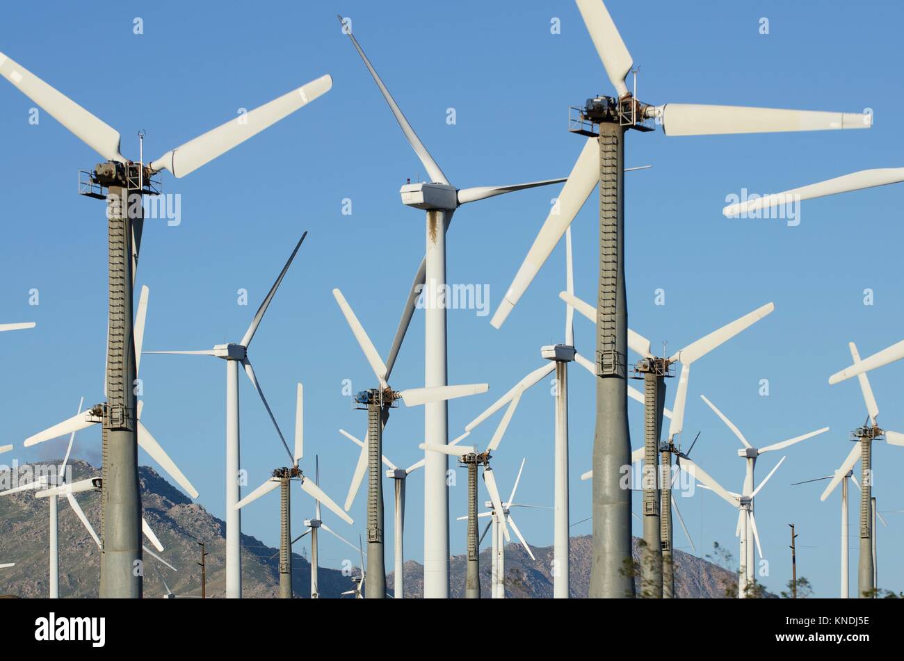 California wind turbine hi-res stock photography and images - Alamy