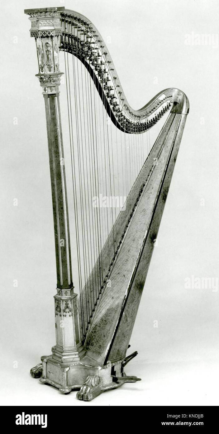 Harp maker hi-res stock photography and images - Alamy