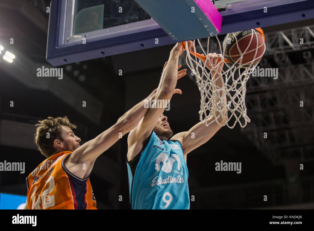Madrid, Spain. 10th Dec, 2017. Edgar Vicedo (blue) during Movistar ...