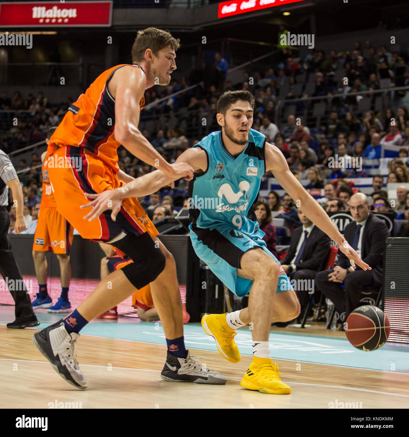 Madrid, Spain. 10th Dec, 2017. Tibor Pleiss (L) and Edgar Vicedo (R ...