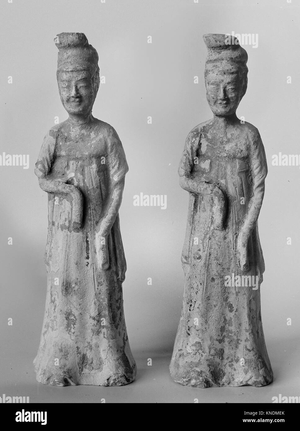 Tomb pottery hi-res stock photography and images - Alamy