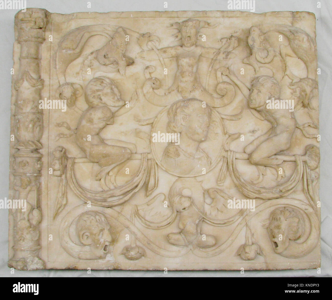 Alabaster panel hi-res stock photography and images - Alamy