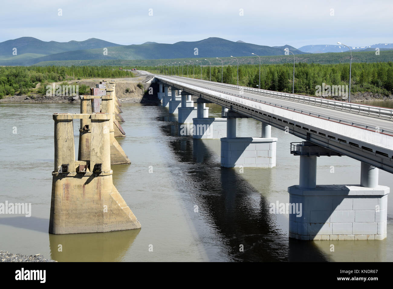 The river Kolyma in Debin. At left hand, the remains of the second ...