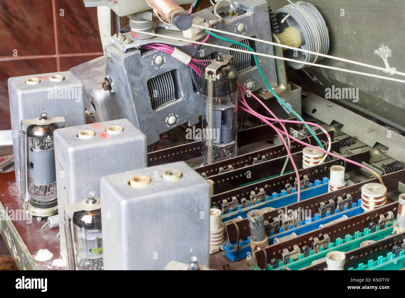 Closeup vintage radio amplifier hi-res stock photography and images - Alamy