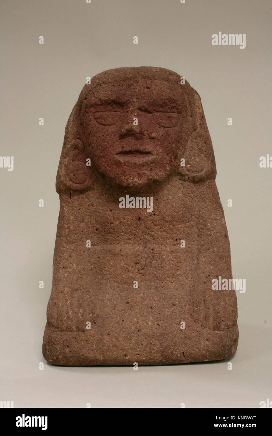 Kneeling Female Figure High Resolution Stock Photography and Images - Alamy