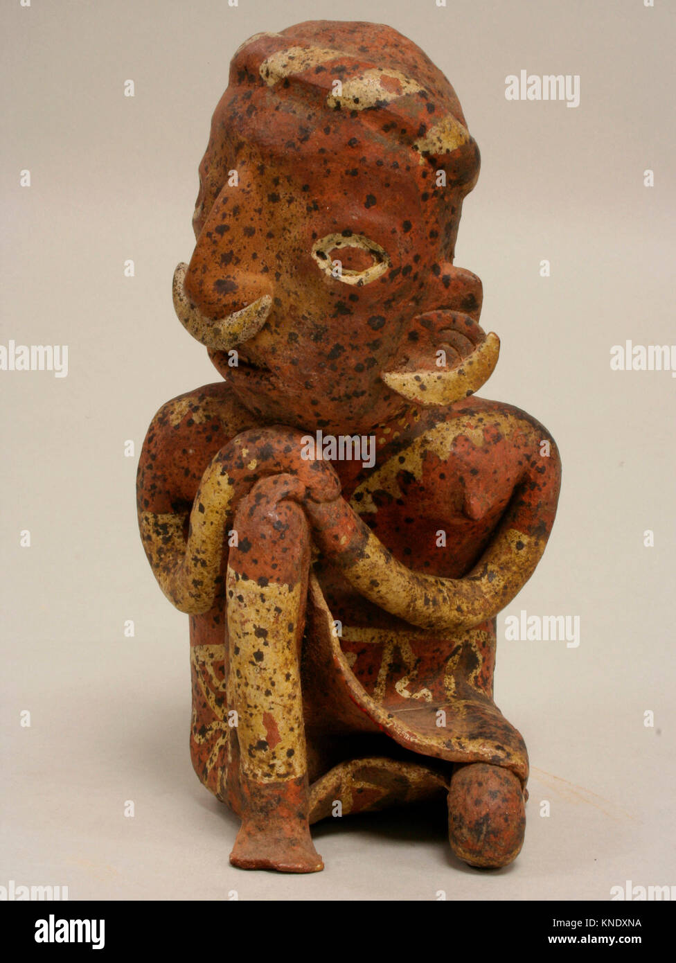 Seated figure ornament hi-res stock photography and images - Alamy