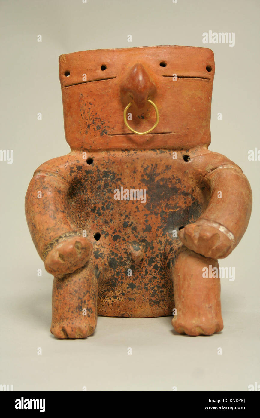 Quimbaya Seated Figure High Resolution Stock Photography and Images - Alamy