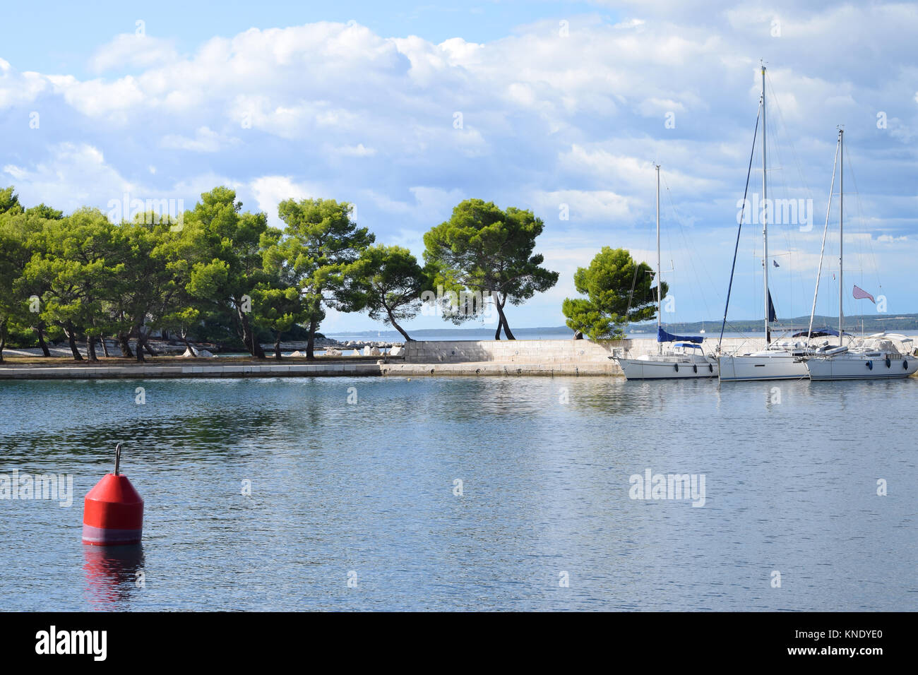 Seaside scenery in sunny hi-res stock photography and images - Alamy